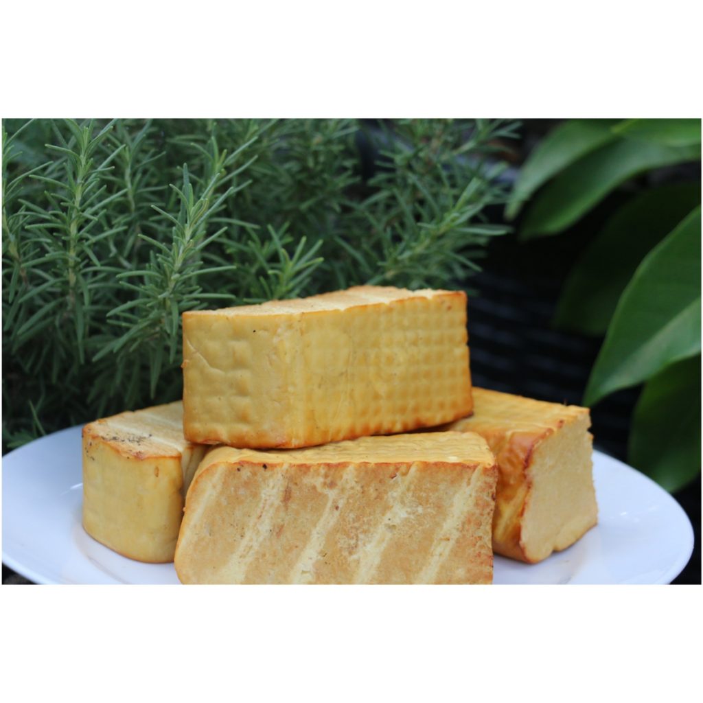 Feta Cow Smoked 225 g — PT. Pasti Enak